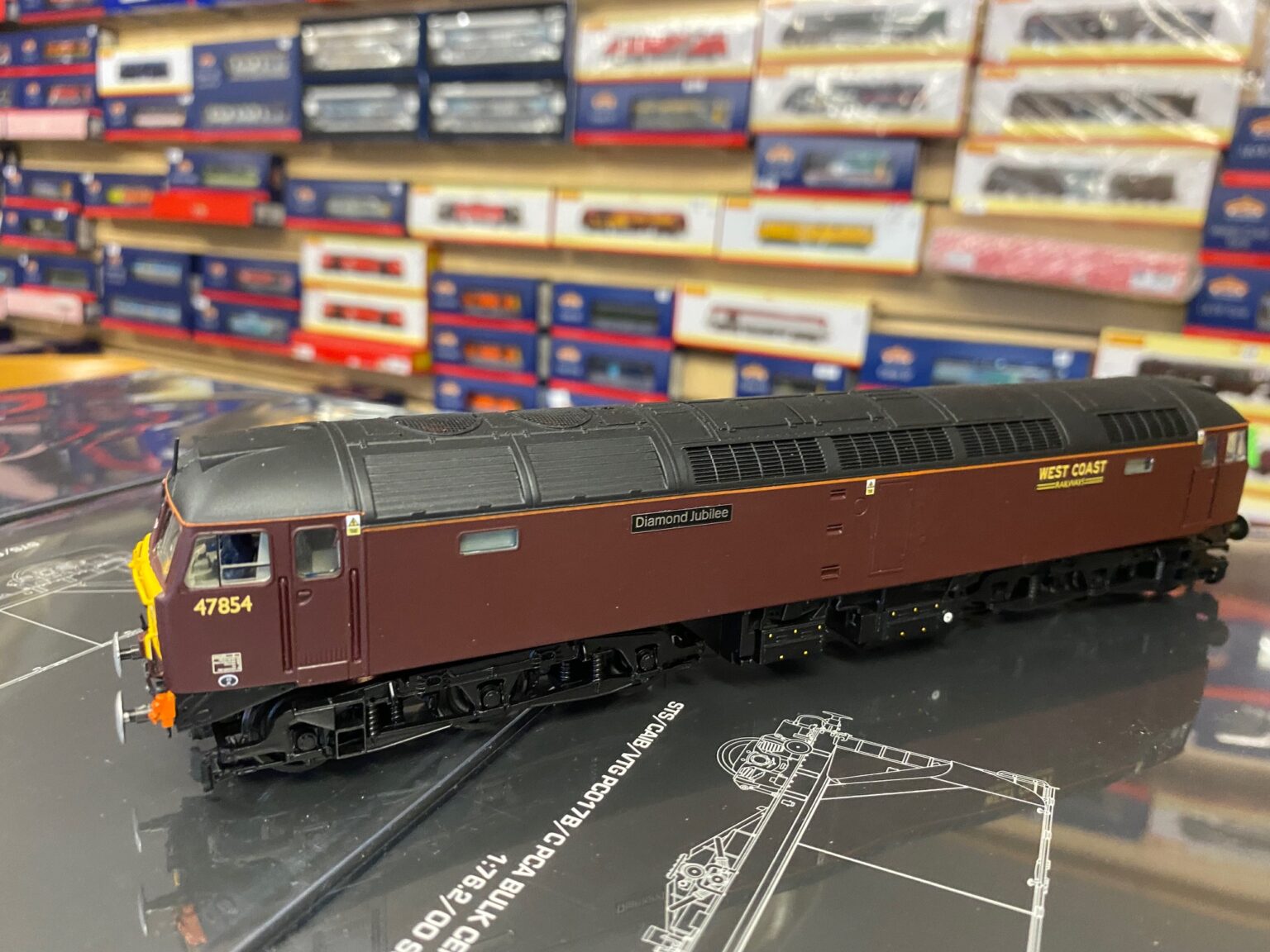 BACHMANN Class 47 Respray To WEST COAST,47854 DIAMOND JUBILEE - JDM Models